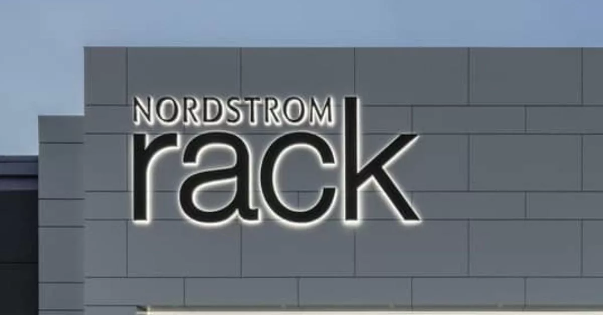 Will Target be open or closed on Christmas Eve and Christmas Day 2025?