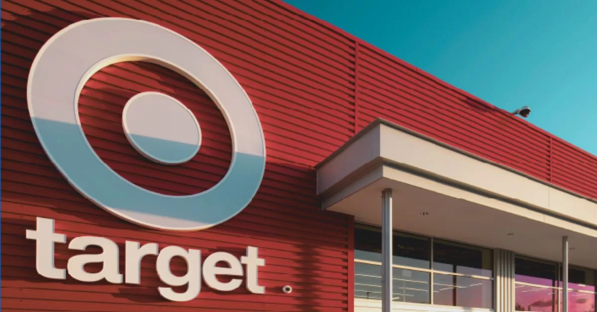 Will Target be open or closed on Christmas Eve and Christmas Day 2025?