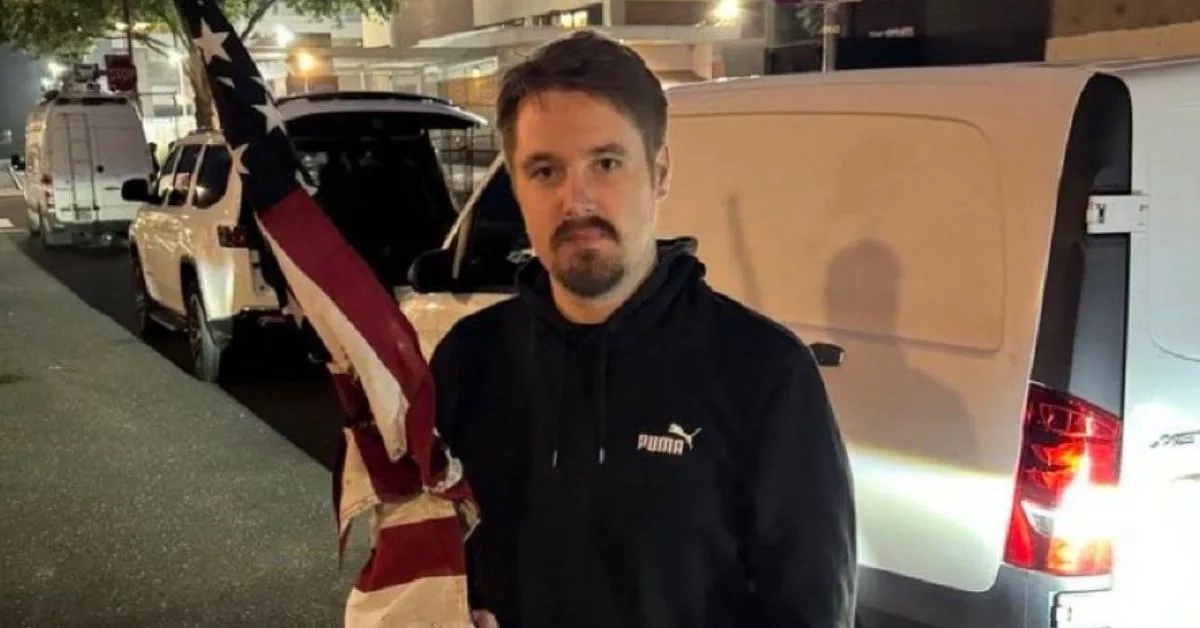 WATCH VIDEO: Independent Journalist Nick Sortor Attacked by Masked Mob ...